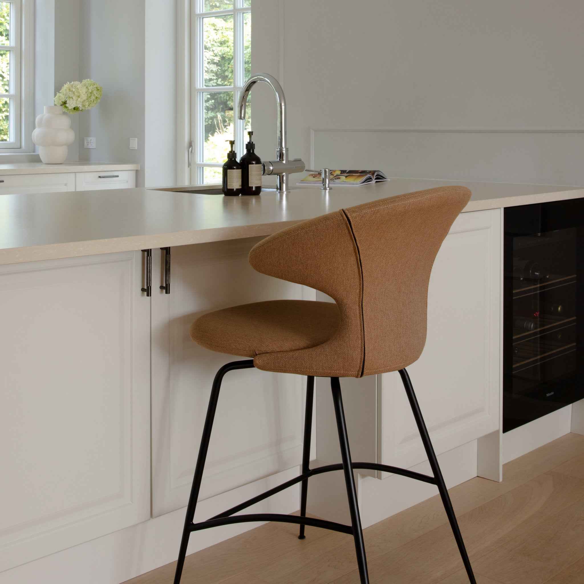 UMAGE_lifestyle_Times_Flies_counter_stool_black_sugar_brown_2.jpeg?v ...